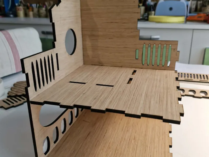 Cabane pour Oiseaux nichoir et sa mangeoire canapé - Free Files - Atomm