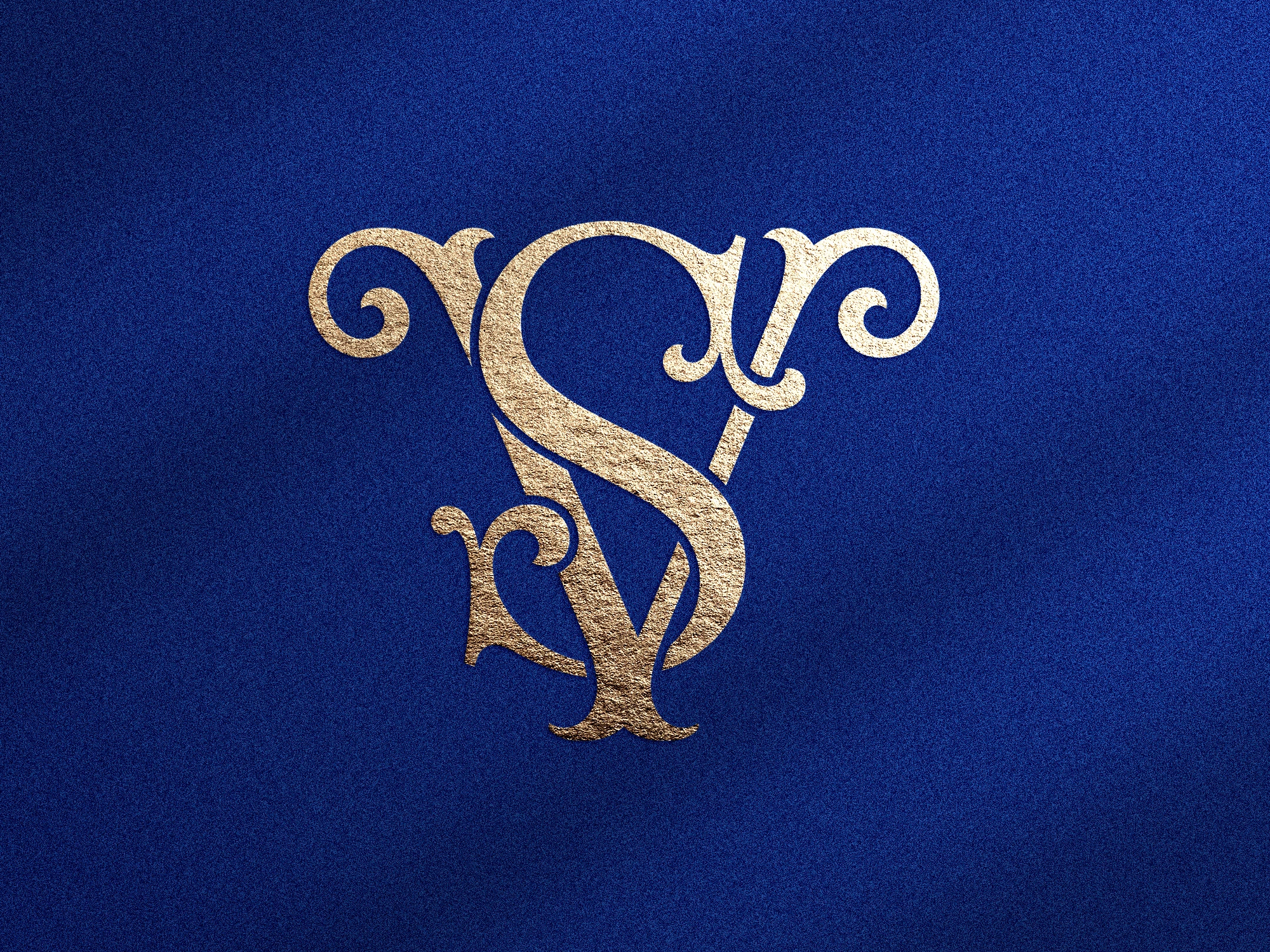 Monogramme doré entrelacé avec les lettres S et V sur fond bleu - Ready ...